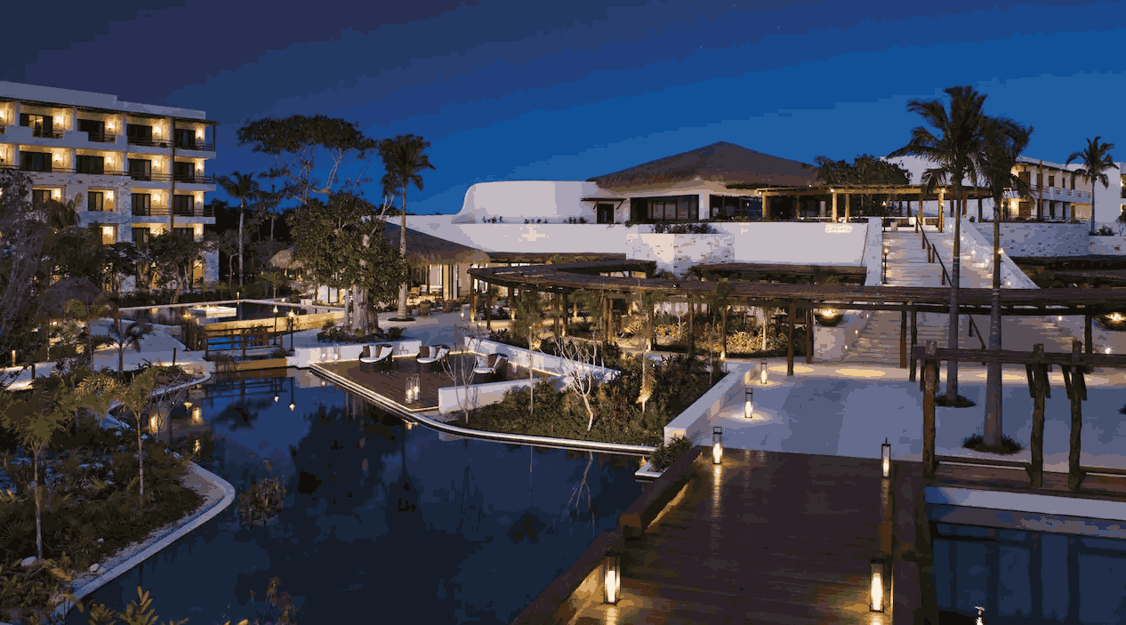 Erin & Christopher | Barefoot Bridal